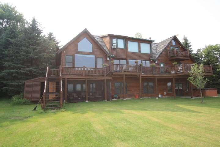 Lakefront Lodge Home Sleeps 10 By Prince Museum - Eden Prairie, MN