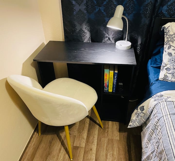 Cozy Room In Yuma + Shared Bath - Yuma, AZ