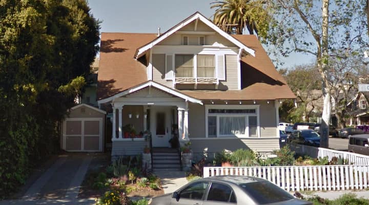 Huge Room In Historic Lbc Craftsman - California