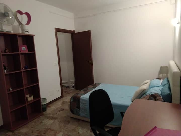 Stanza Con Letto Una Piazza E Mezza - ピサ