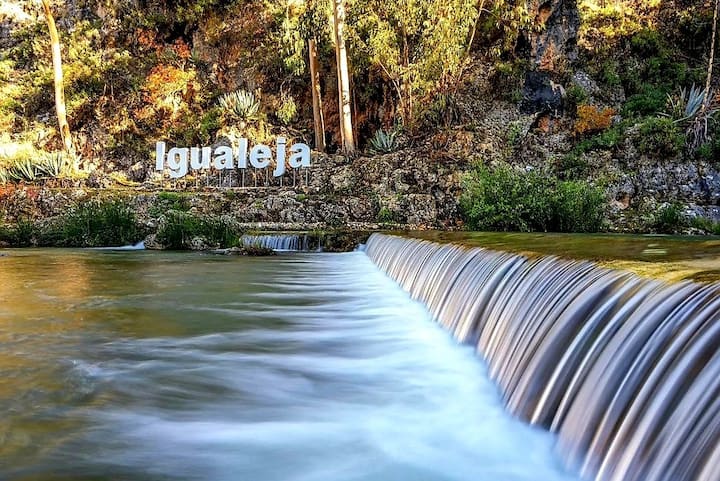 Awesome Entire Home In A Picturesque Area (12p) - Igualeja