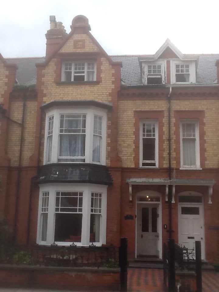 Low Prices In Bath Street ,Aberystwyth Sy23 2nn - Aberystwyth