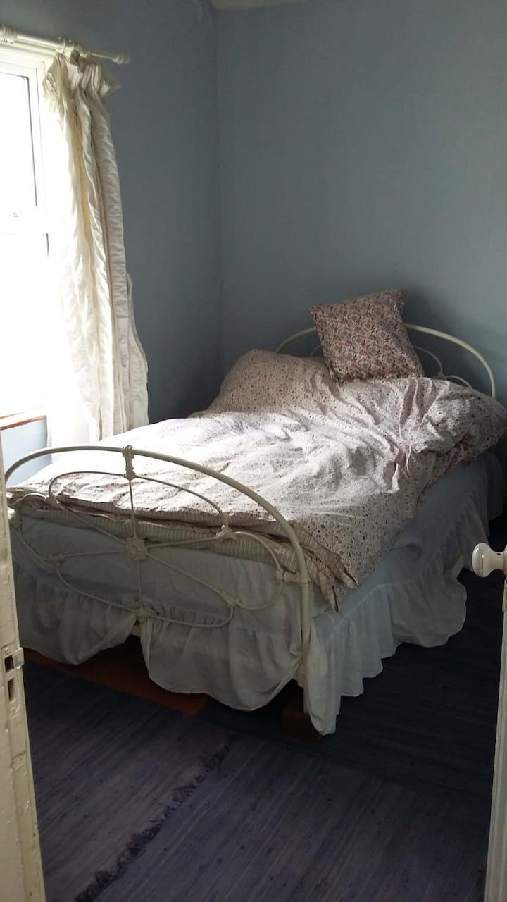 Relaxing Ocean Homestay: Double Bed - Bray