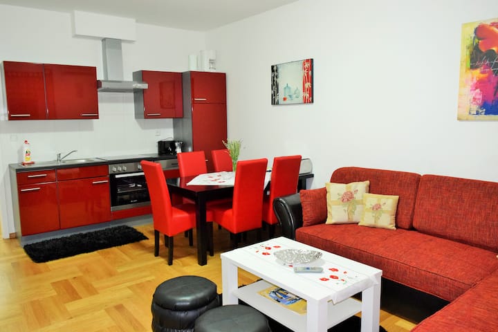 App 5 Mara Cres * * * * - Cres