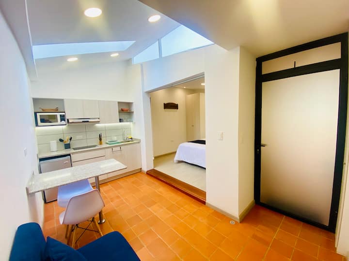 Digital Nomad Haven | Design Studio + Fast Wi‑fi - Cuenca