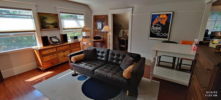 Upstairs Flat. 1908 Craftsman. Cal Bart Alta Bates - El Cerrito, CA