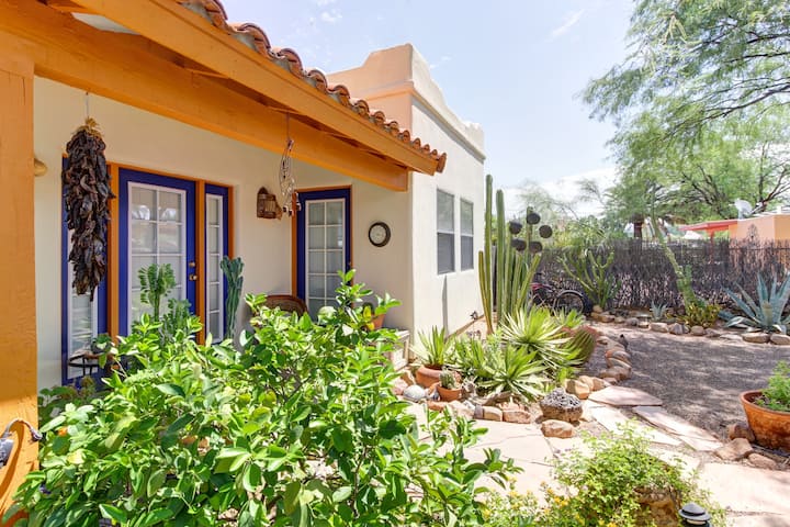Private Southwestern Casita W Lush Backyard - Tucson, AZ