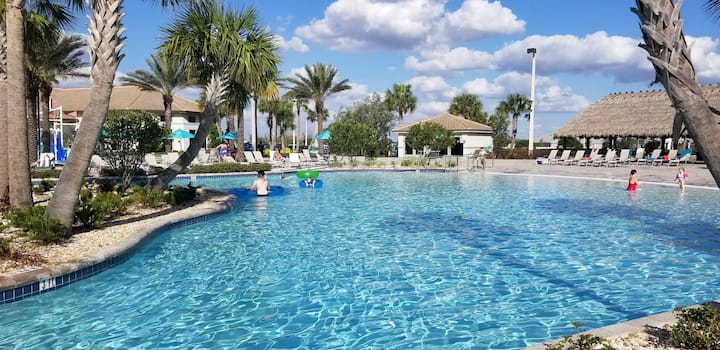 Serene Home With Theater In Champions Gate - Davenport, FL