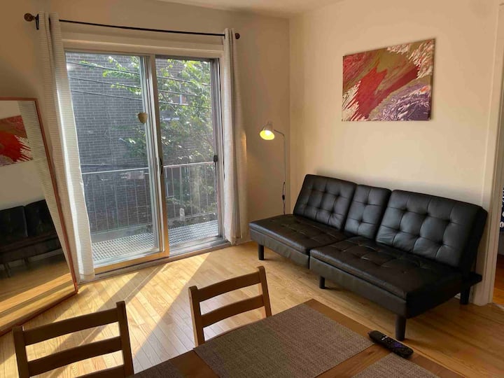 Central 1 Bedroom Near Subway, Service & Riverside - Montréal, QC