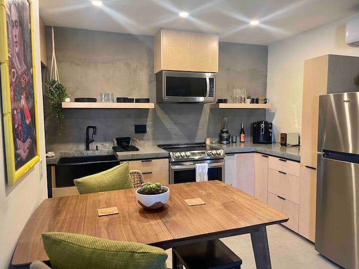 New Stylish Studio 1 Mile To Empire Polo - Indio, CA