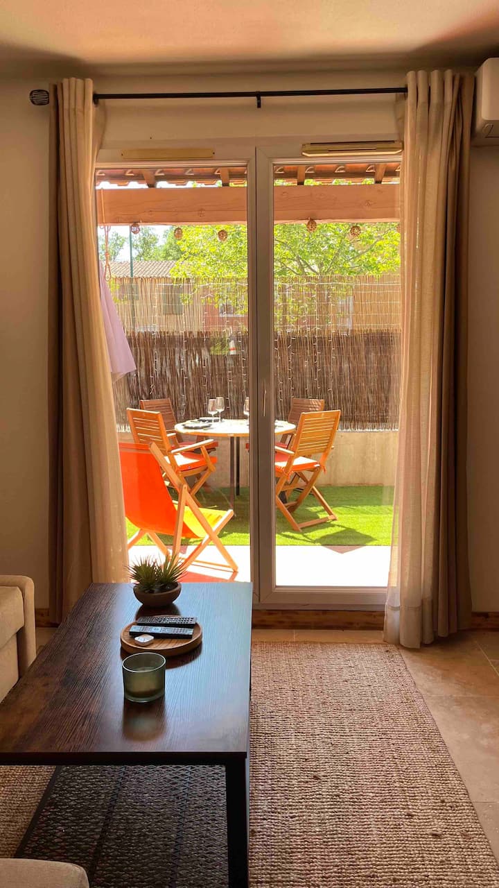 Superbe Mazet Avec Terrasse - Cogolin