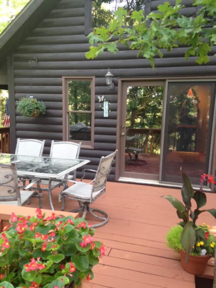 Cabin in the woods-near Tablerock Lake - Cabins for Rent in Kimberling ...