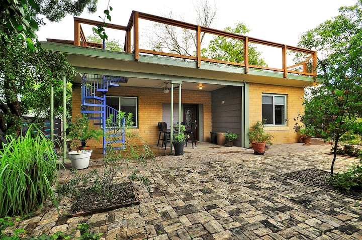 A Place To Stay In Austin - Austin, TX