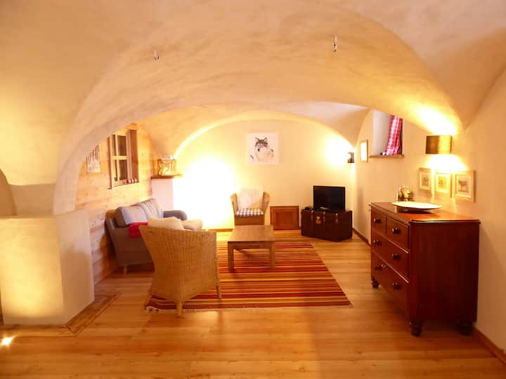 Appartement De Charme Dans Chalet Ancien Au Calme - Névache