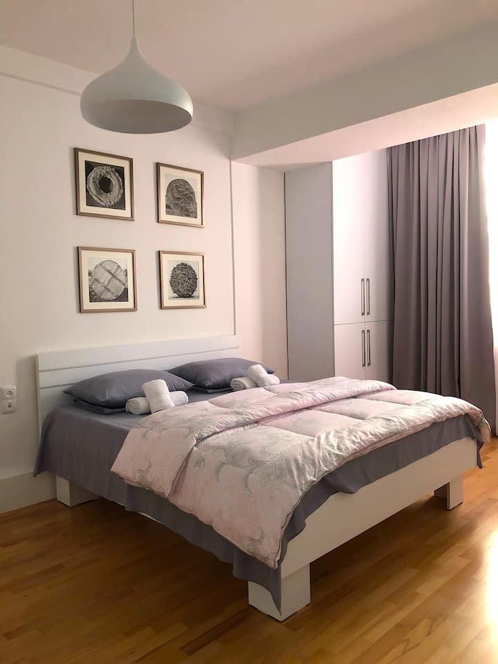 Cozy White Apartment In The Centre Of Tbilisi - Tiflis