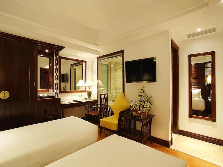 We Also Has One Of The Top-rated Locations - Hanoi