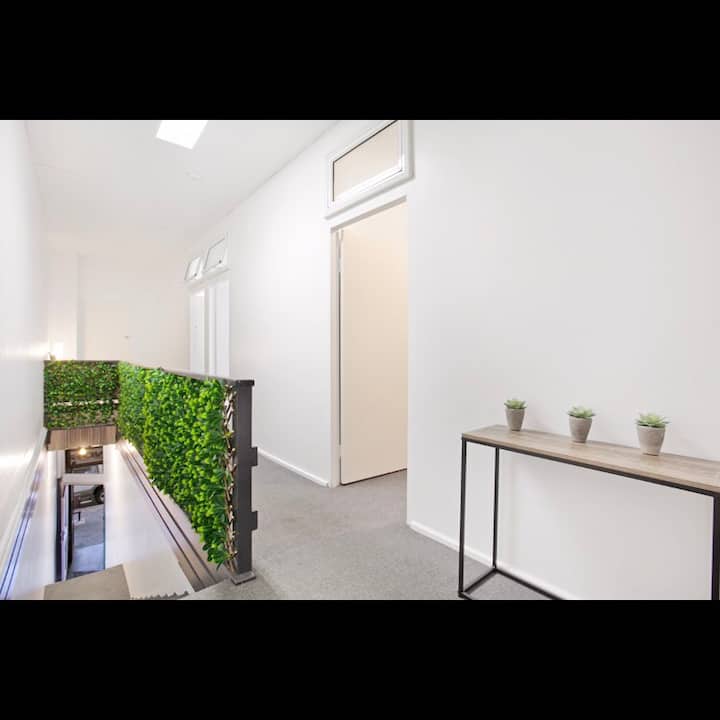 Hot Property - Sleeps 8. 4 Bed. Newcastle Cbd - Newcastle