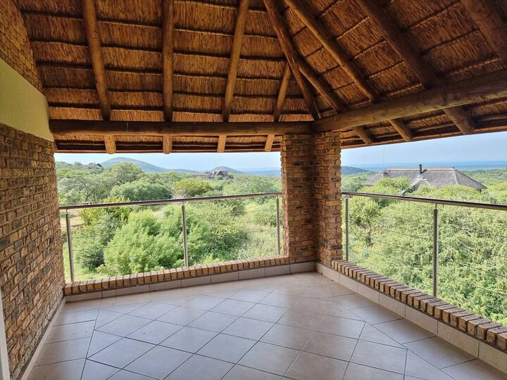 Mountain View Lodge - Mabalingwe Game Reserve - Bela-Bela