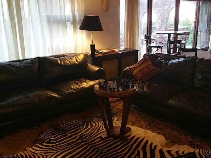 Ocean View Lodge - Amazing Views. Central Location - Knysna