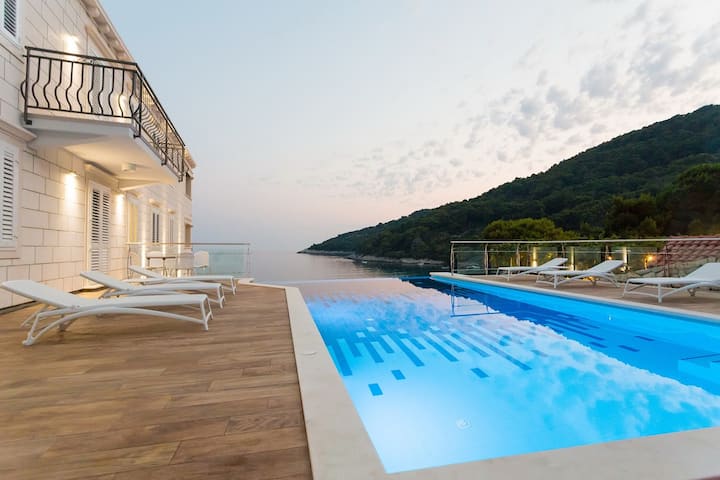 Lavander Touch - Family Deluxe Apartment - Mljet