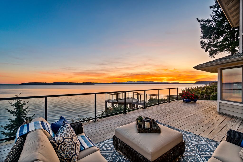 Spectacular Puget Sound Beach Front House - Houses for Rent in Tulalip ...
