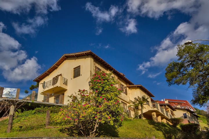 Refúgio Aquecido Para A Família Perto Do Centro - Campos do Jordão