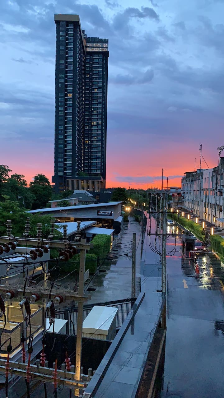 地铁站上的网红公寓1388 - Bangkok