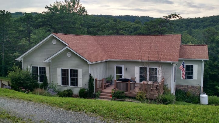 Blacksburg Va Tech-home 12+ Guests Family Friendly - Blacksburg