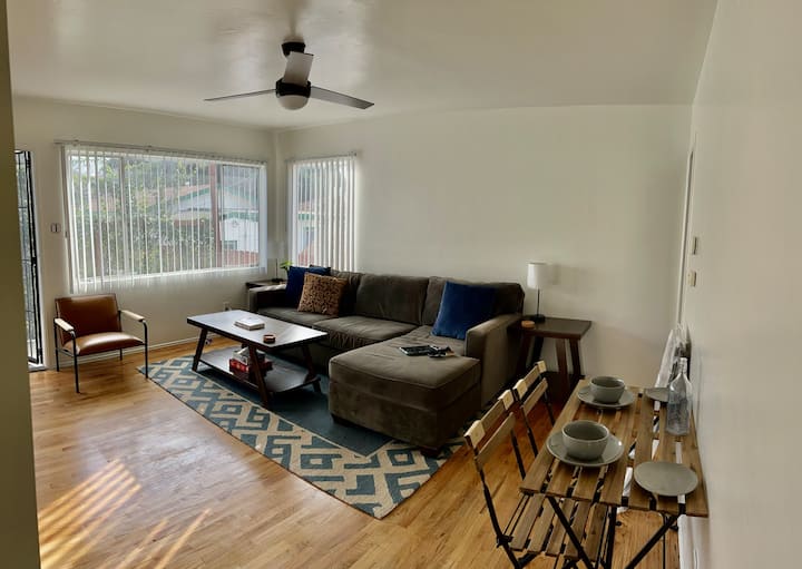 Walk To Beach Or Bay. Sleeps 4-5 - San Diego, CA