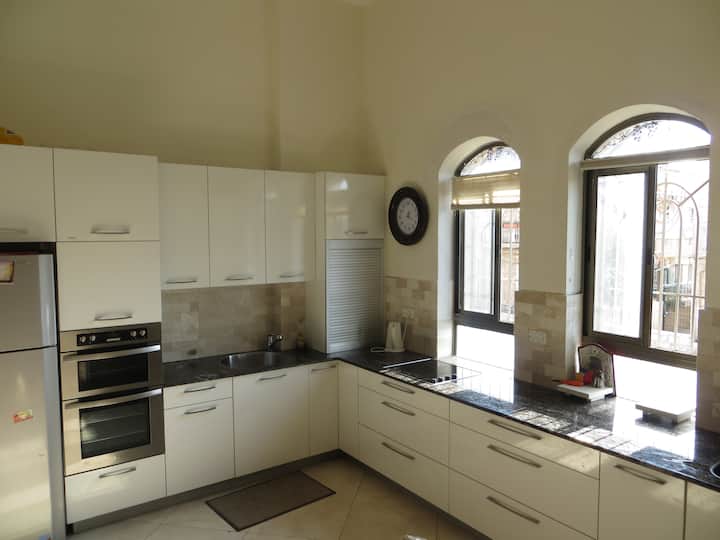 Sukot/short Term 8 Bedroom Luxury Vacation Rental - Jerusalem
