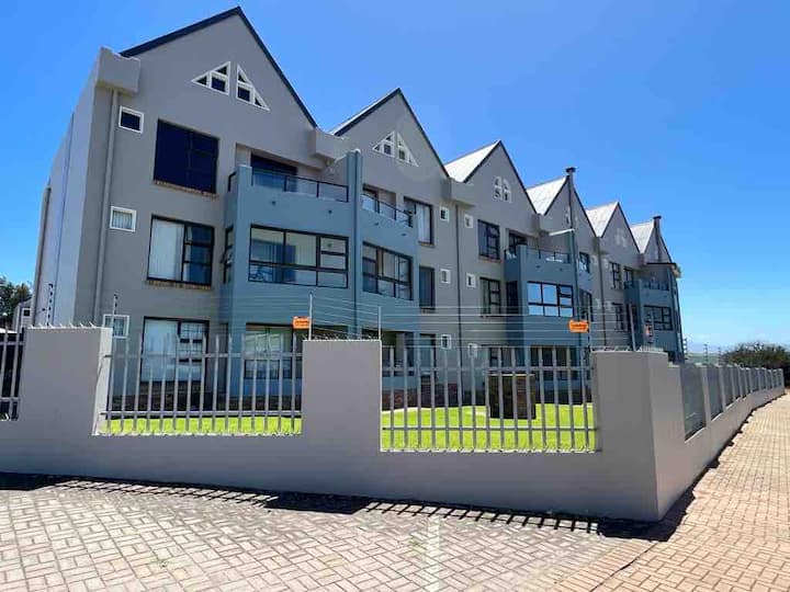 Hartenbos Apartment With Sea View. - Mossel Bay