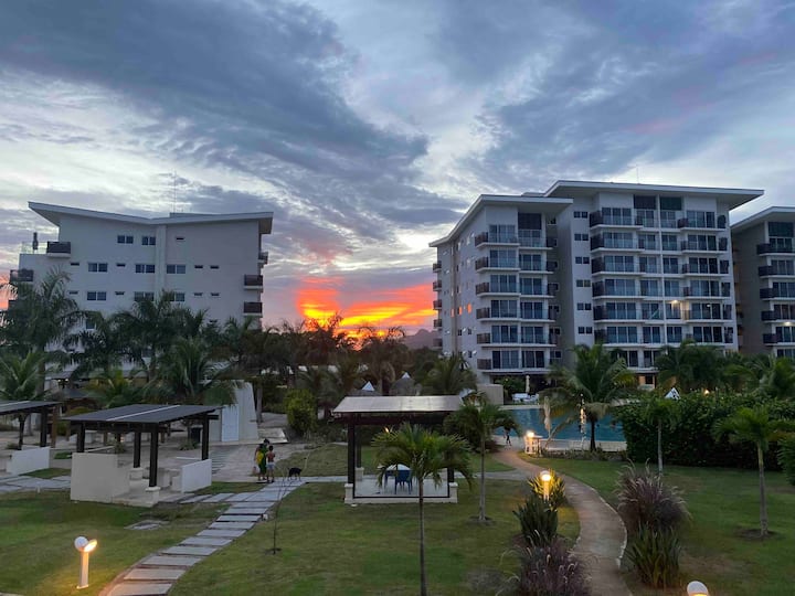 Cozy Beach Condo-beach Front Line Playa Caracol - Panama