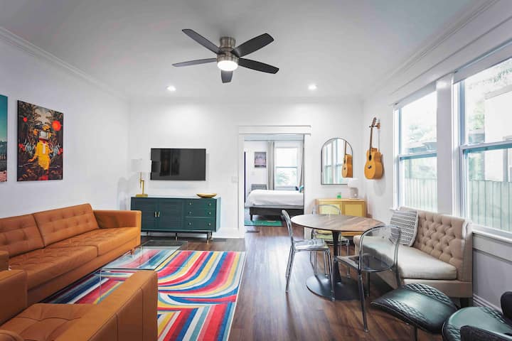2 Br 1 Bath; 2 Queen Beds, Marble Walk-in Shower! - Tampa, FL