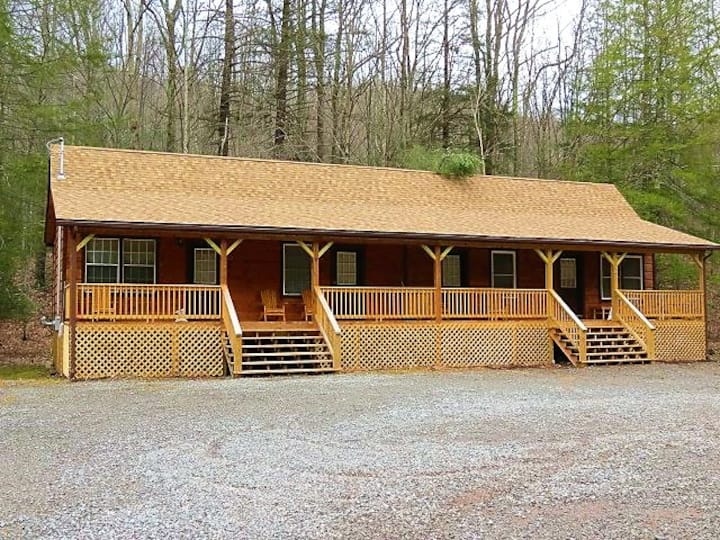 The Hippie Studio Unit @ Elk Springs Resort - Kumbrabow State Forest, Huttonsville