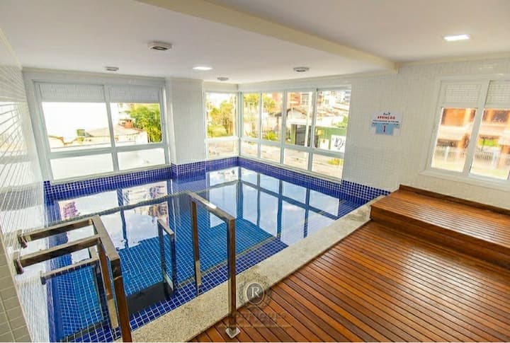 Piscina Térmica A Uma Quadra Das 04 Praças - Torres