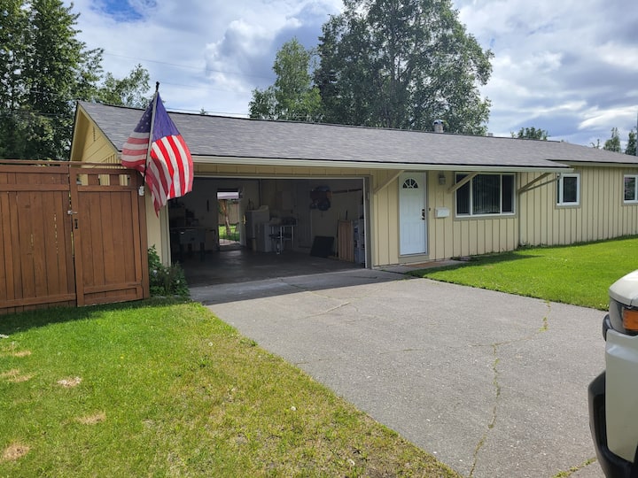 Ranch Big Backyard/free Bikes/laundry/wifi/pets Ok - Anchorage, AK
