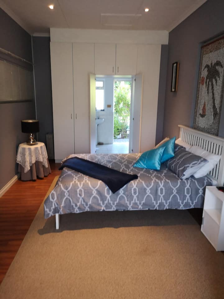 Lovely Studio In Private Home With Garden And Pool - Somerset West
