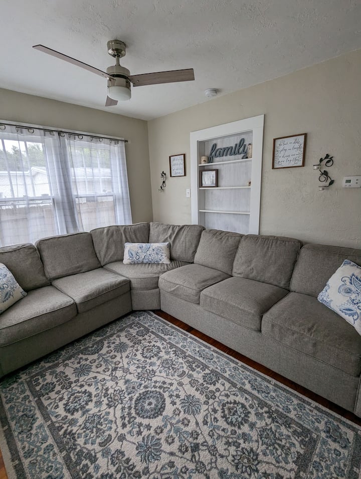 Downtown Npr Bungalow - New Port Richey, FL