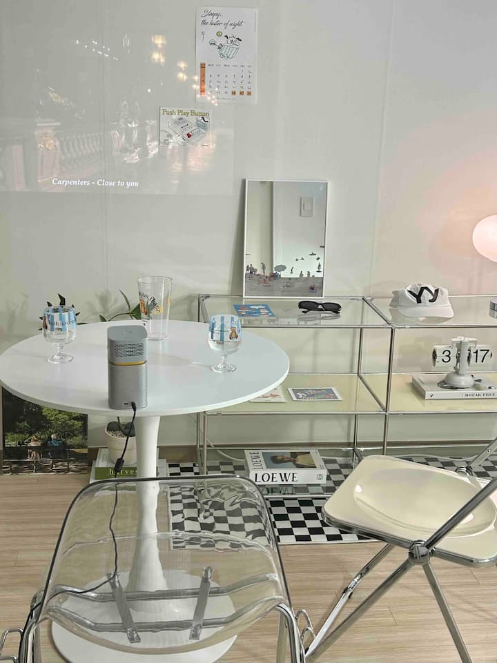 [낭만Stay.2]-#서면역1분거리#여행위치베스트#가성비숙소#전포카페거리#홈파티 - Pusan