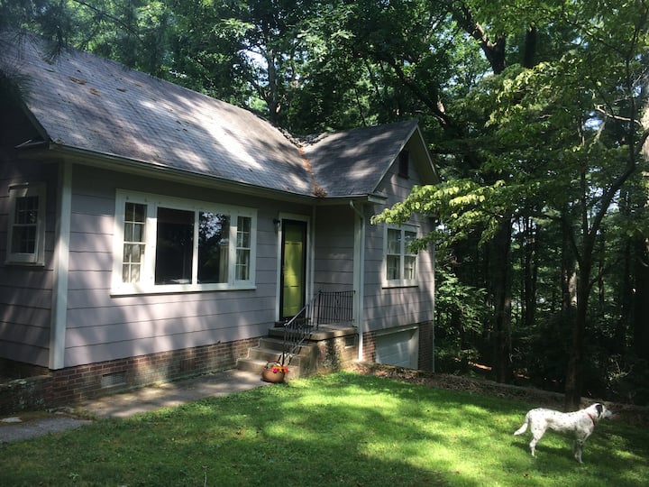 Orchard Lane Cottage-life Among The Apple Trees - Hendersonville, NC