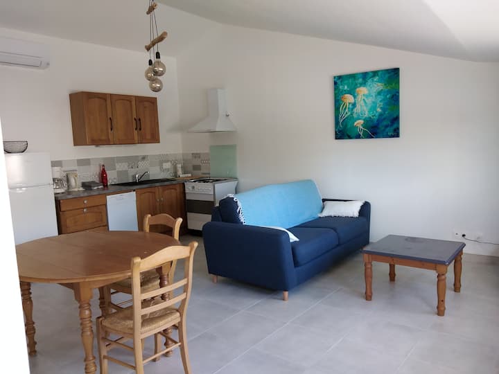 Bourg Saint Andéol : Appart 60m2 Lumineux Et Calme - Bourg-Saint-Andéol