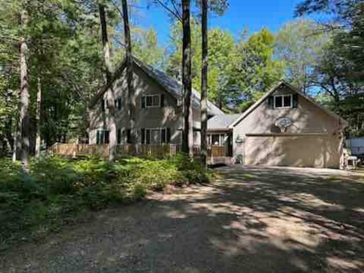 Cabin In Grayling. Great For All Sports Or Relax! - Grayling, MI