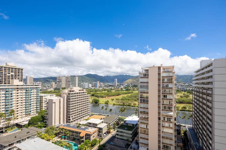 Hawaiian Style Waikiki Skytower Condo Free Parking - Honolulu