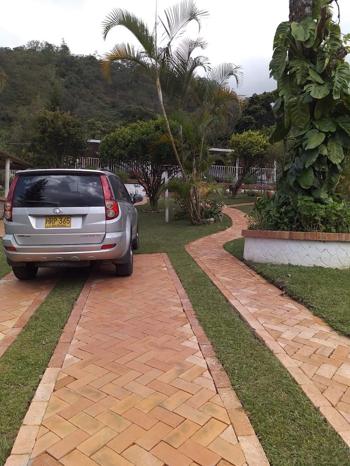 Cabaña Villa Linda En Chinacota De 2mil Mts² Priv - 