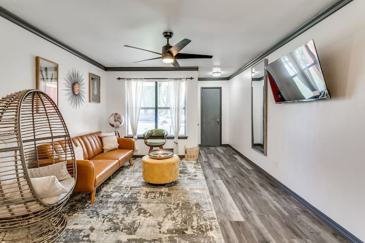 Bohemian Tranquility In 3 Bedrooms And 2.5 Baths - Oklahoma City, OK