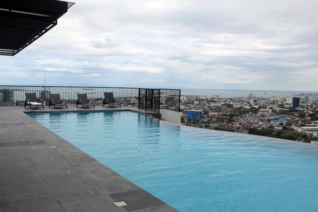 Spacious Studio In Calyx Ayala Cebu - Condominiums for Rent in Cebu ...
