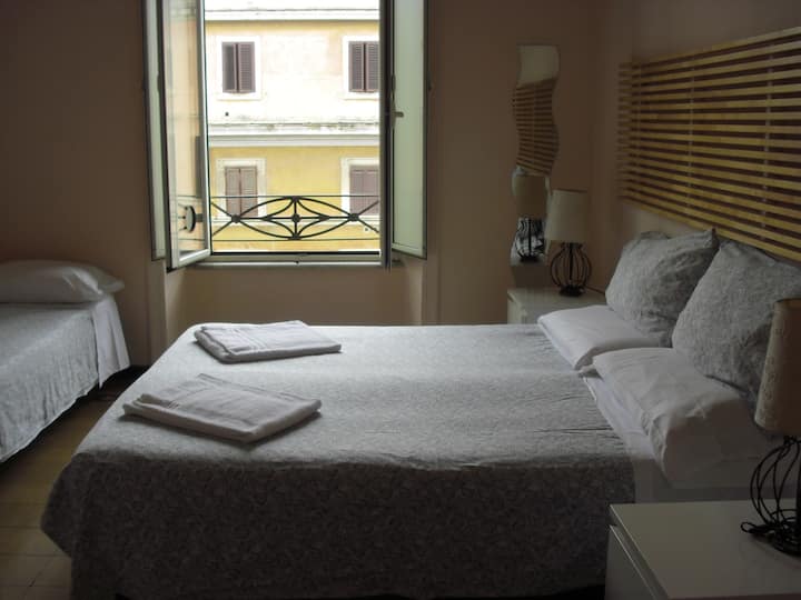 Rome Holiday Rentals & Homes - Lazio, Italy | Airbnb