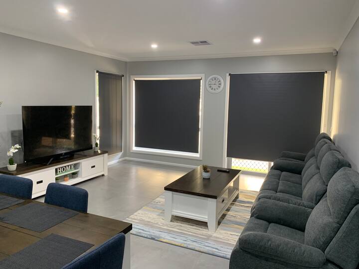 Downtown House - Shepparton