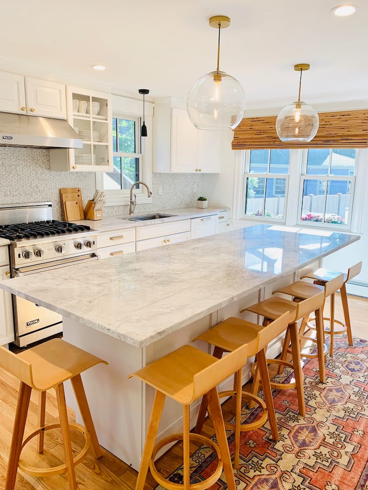 Hideaway House: Modern Home, Historic Seaside Town - Salem, MA