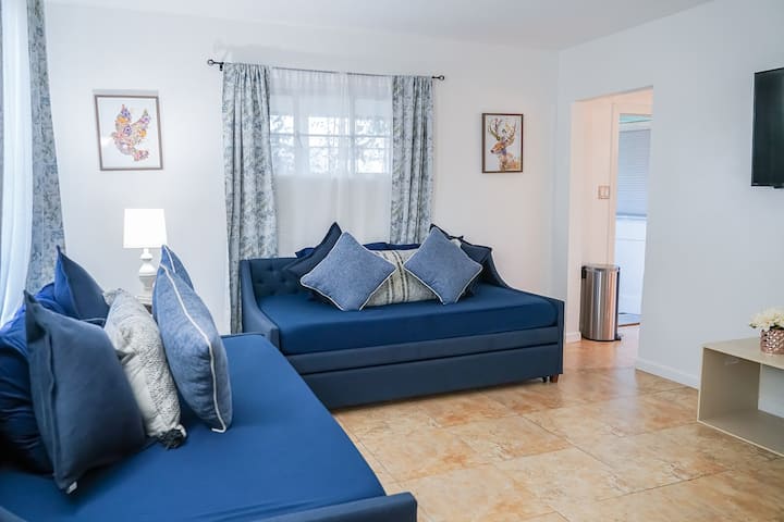 Sun Splashed Comfort - Arizona